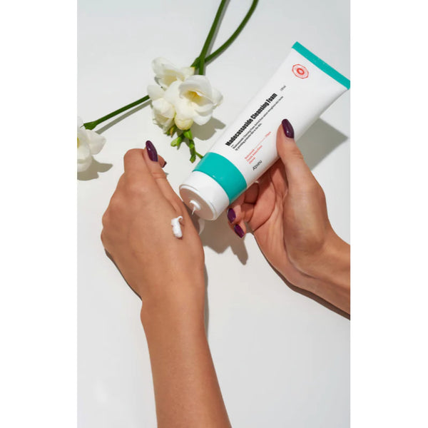 A'PIEU - Madecassoside Cleansing Foam - Korea Cosmetics BN